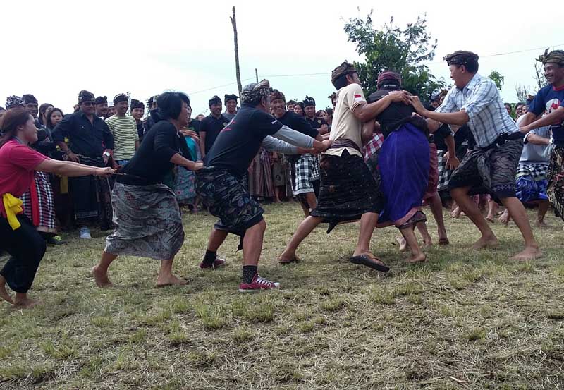Tradisi Magoakan di Desa Adat Kintamani | BALIPOST.com
