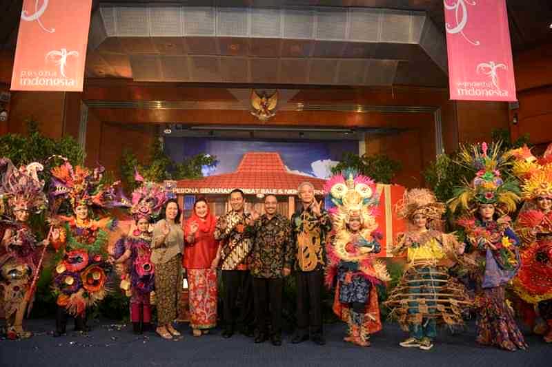 Lima Negara Hebohkan Semarang Night Carnival 2017 | BALIPOST.com
