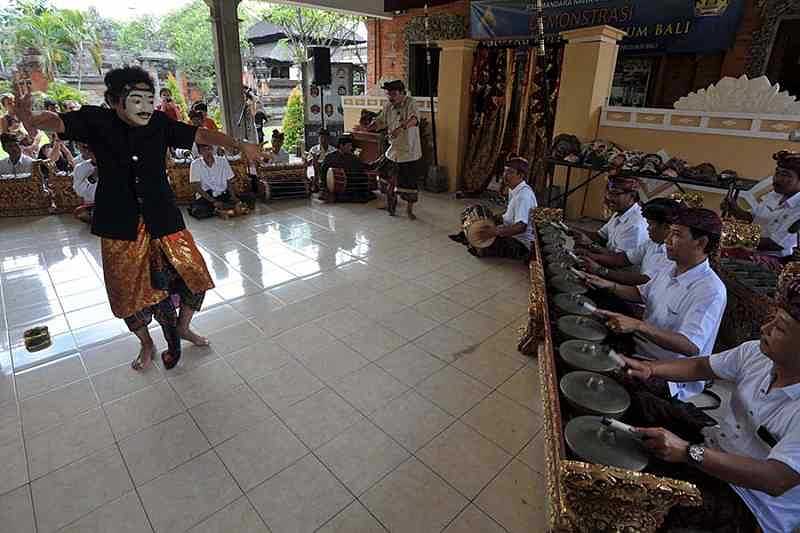 Koleksi Topeng Museum Bali Mayoritas untuk Seni Pertunjukan | BALIPOST.com