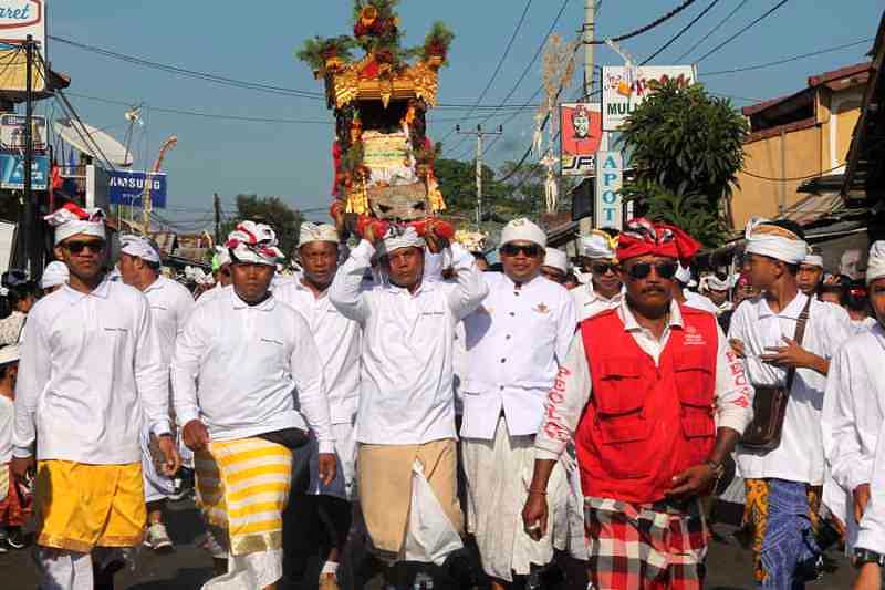 Lima Tahun Sekali, Desa Pakraman Kubutambahan Gelar "Mapeningan Ida ...