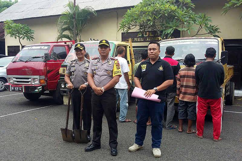 Gerebek Galian C, Enam Truk Ditahan Polisi Kembangkan Dugaan Pungli | BALIPOST.com