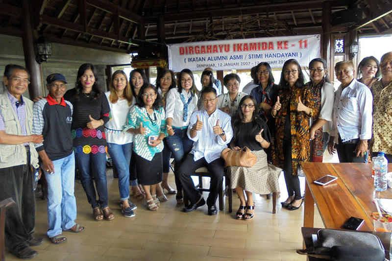Yayasan Handayani Bangga dengan Kesuksesan Alumni STIMI HANDAYANI ...