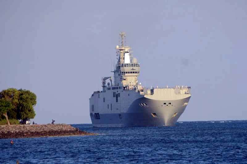 Dua Kapal Perang Prancis Berlabuh di Bali | BALIPOST.com