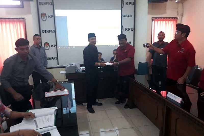 5 Parpol Setor Berkas Bacaleg ke KPU Denpasar | BALIPOST.com