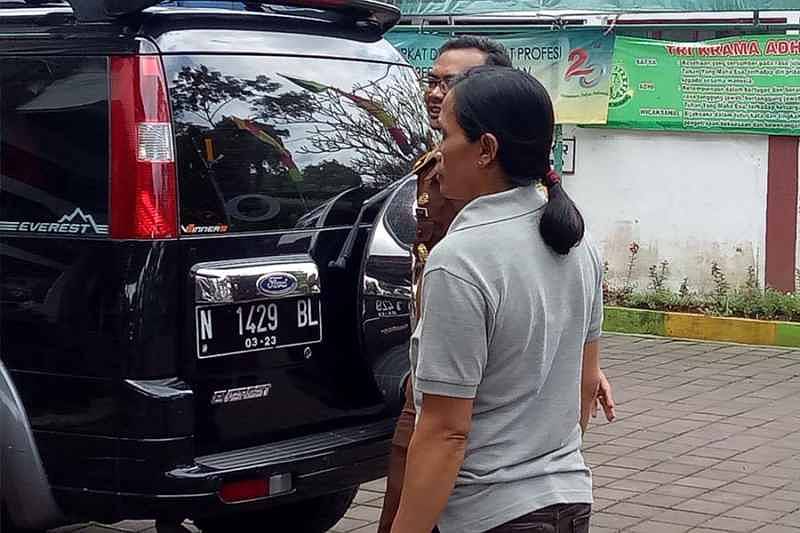 Tersangka Dugaan Korupsi Dana Desa Resmi Ditahan Kejaksaan | BALIPOST.com Tersangka Dugaan Korupsi Dana Desa Resmi Ditahan Kejaksaan | BALIPOST.com
