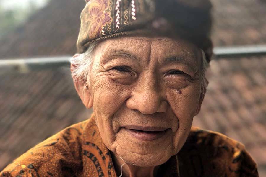 Tokoh Pendidikan Drs. Dewa Putu Tengah Berpulang | BALIPOST.com