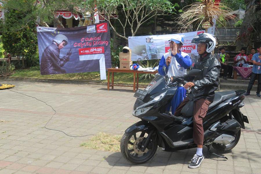 Astra Motor Kampanye "Cari Aman" di 3 Sekolah | BALIPOST.com