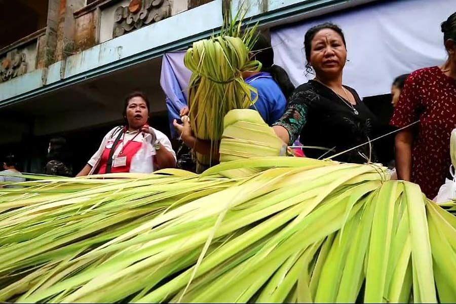 Jelang Kuningan, Harga Janur Meroket | BALIPOST.com