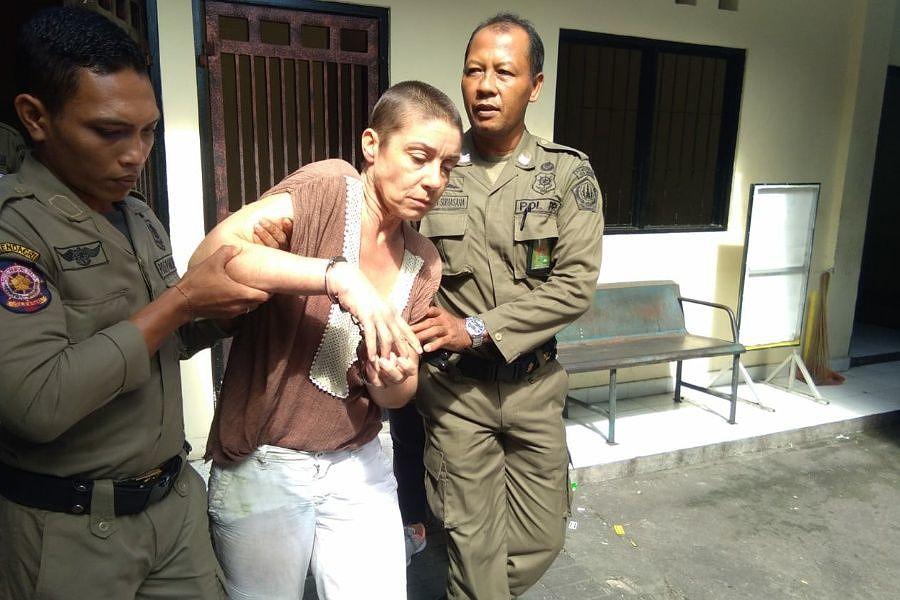 Dibawa ke RSJ Bangli, WNA Rusak Patung Catur Muka | BALIPOST.com