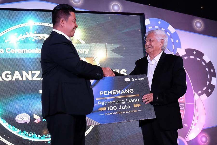 Pelanggan Setia XL Disuguhkan Program Kuiz Baru "XpLay & BombAXIS ...