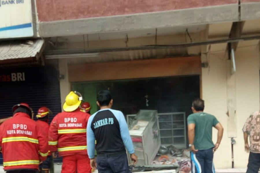 Toko Sehati di Kumbasari Kebakaran | BALIPOST.com