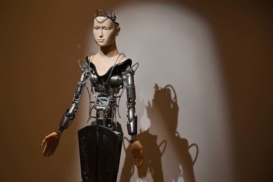 Playing god: Japan temple puts faith in robot priest | BALIPOST.com