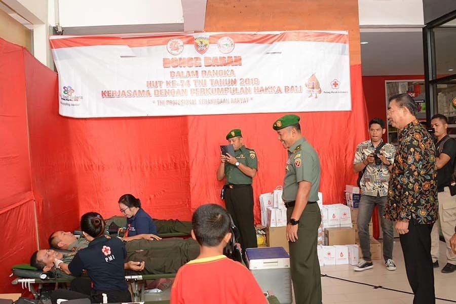Kodam IX Gelar Donor Darah, Ratusan Orang Partisipasi | BALIPOST.com