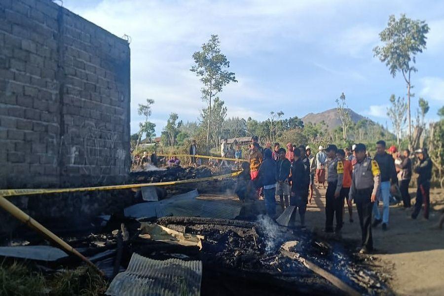 Diduga Korsleting, Kebakaran Timbulkan Kerugian Ratusan Juta Rupiah | BALIPOST.com