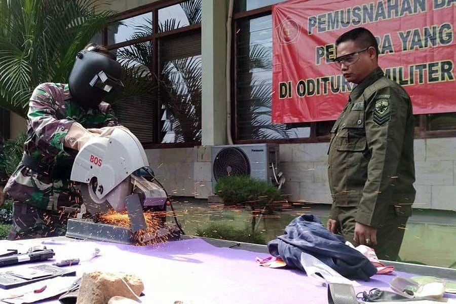 Dari Senpi Rakitan Sampai Bong, BB 8 Perkara Prajurit Kodam Udayana ...