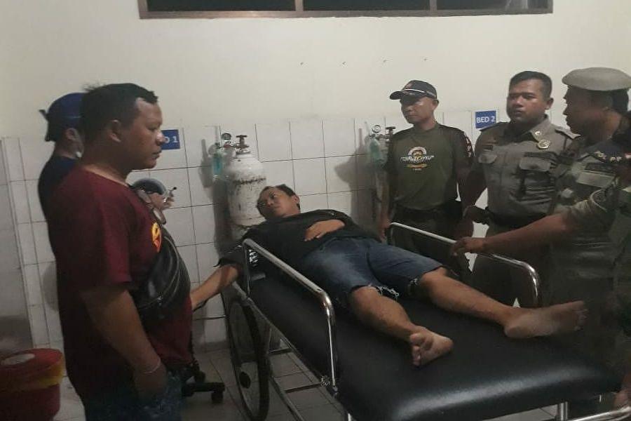 ODGJ Ngamuk, Pukul Ortu dan Bawa Parang | BALIPOST.com