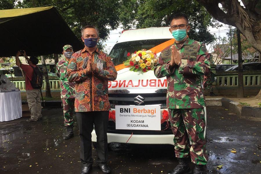 HUT Ke-63 Kodam IX/Udayana, BNI Serahkan 1 Unit Ambulance dan 100 Paket Sembako | BALIPOST.com