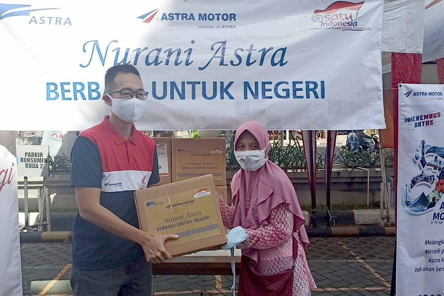 Nurani Astra Berbagi Untuk Negeri, Astra Motor Bali Bagikan 310 Paket ...