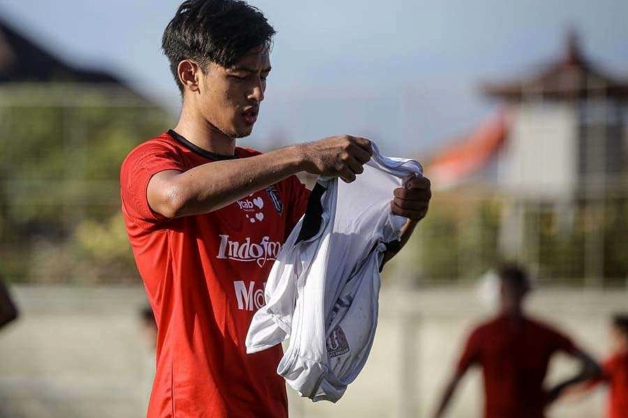 Hanis Sagara Dipinjamkan ke PSMS Medan | BALIPOST.com
