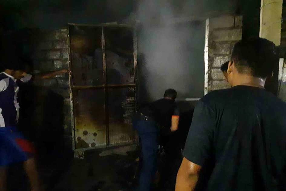 Pabrik Dupa Terbakar, Kerugian Puluhan Juta Rupiah | BALIPOST.com