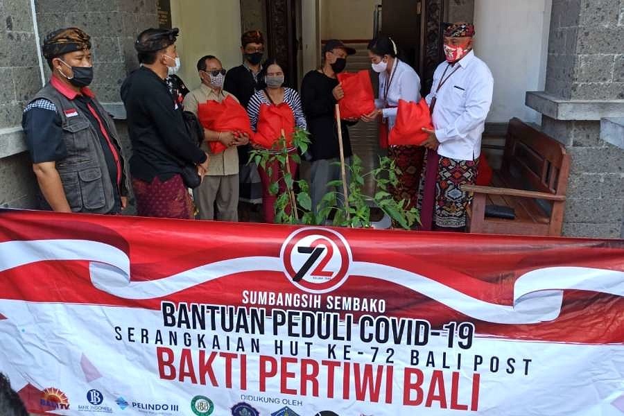 Pertuni Terima Bantuan Sembako "Bakti Pertiwi Bali" | BALIPOST.com