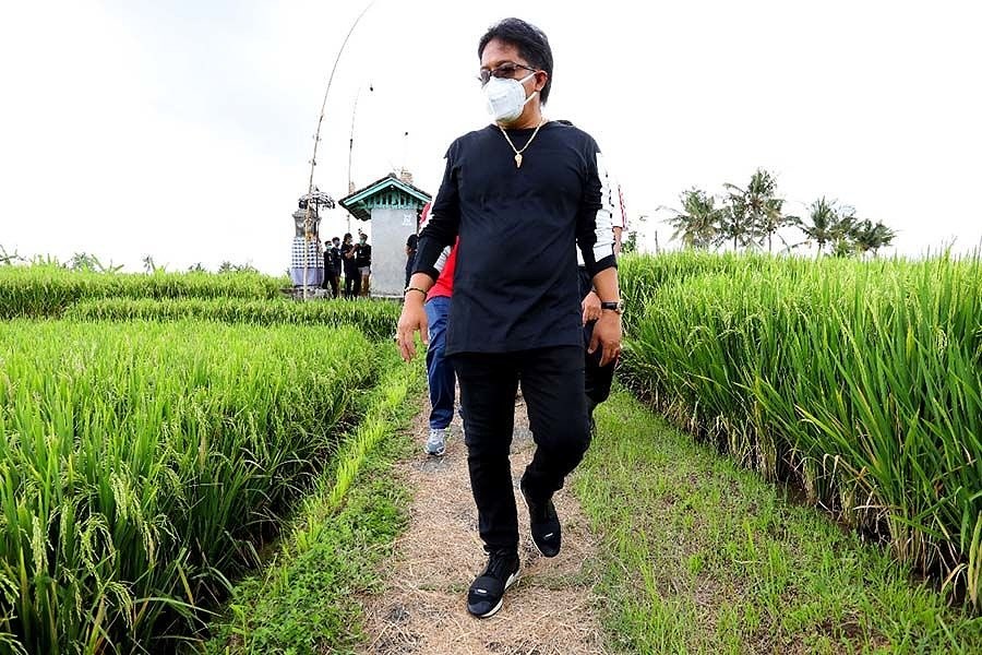 Bupati Giri Prasta Ajak Masyarakat Jaga Kebersihan Sungai dan Loloan ... Bupati Giri Prasta Ajak Masyarakat Jaga Kebersihan Sungai dan Loloan ...