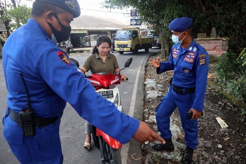 Tidak Pakai Masker Sejumlah Warga Didenda