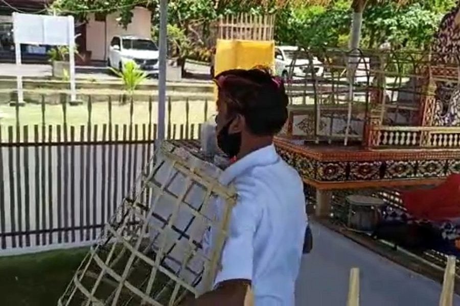 Ngaben Bikul di Pantai Seseh | BALIPOST.com