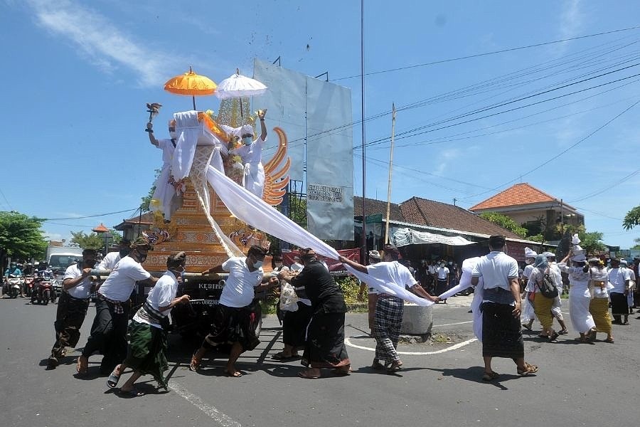 Puluhan Pedanda Saksikan Palebon Ida Pedanda Istri Jelantik Karang ... Puluhan Pedanda Saksikan Palebon Ida Pedanda Istri Jelantik Karang ...
