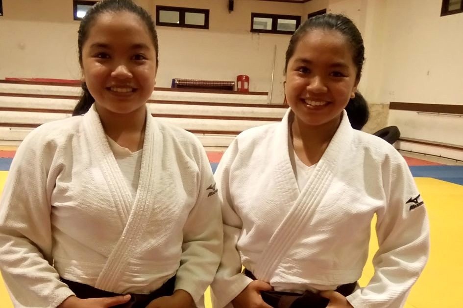 Si Kembar Sukerti dan Suwitri Tampil di Kejurnas | BALIPOST.com