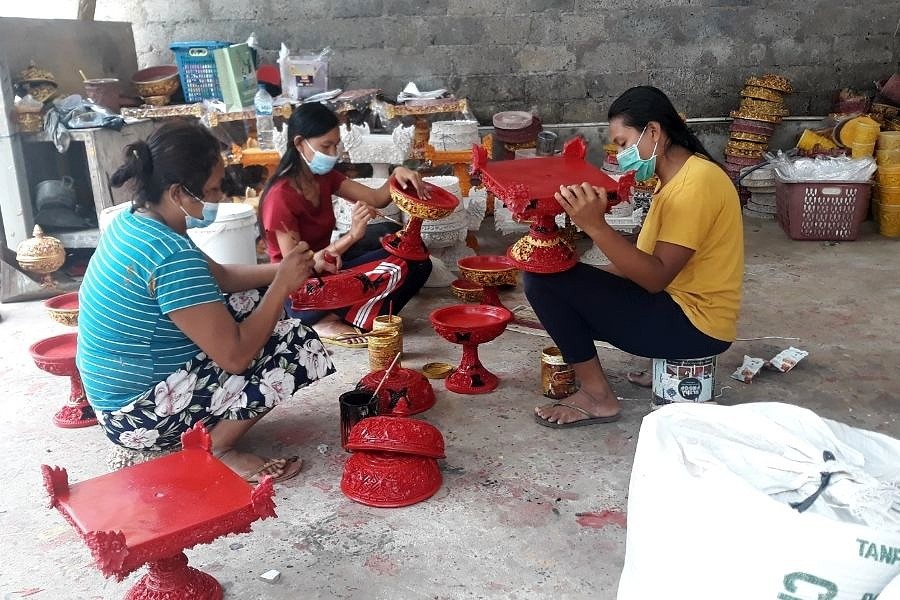 Meski Terdampak Pandemi, Perajin Dulang Bresela Berupaya Bertahan ...