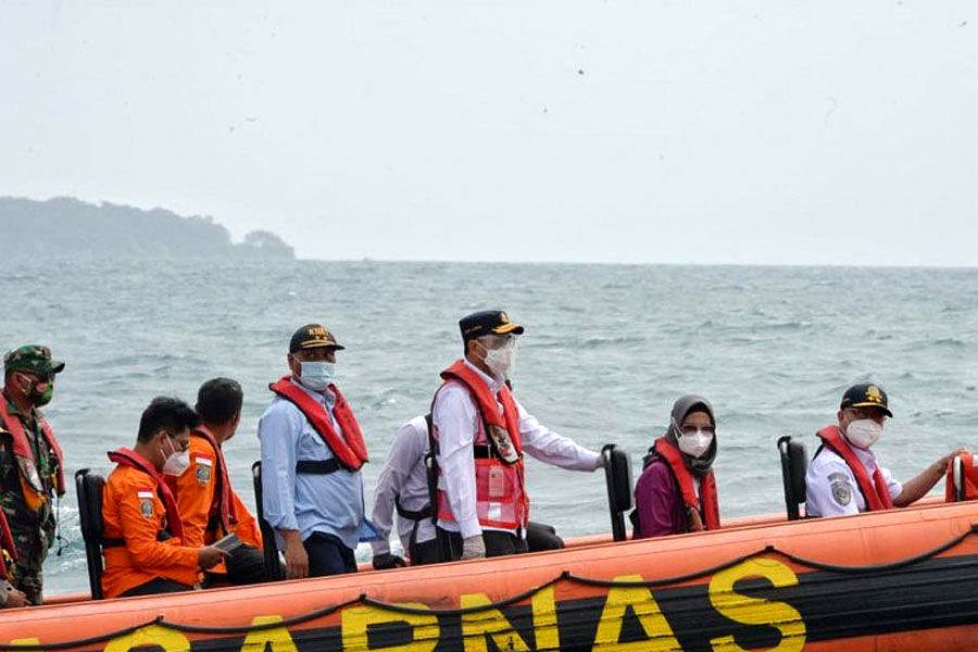 CVR Pesawat SJ-182 Ditemukan | BALIPOST.com