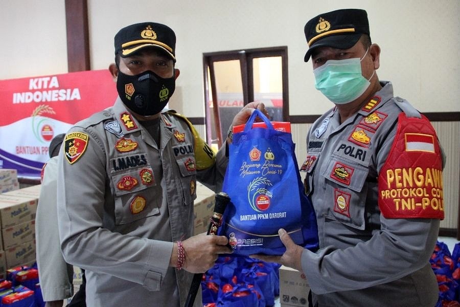 Polres Buleleng Distribusikan Ribuan Paket Sembako Balipost