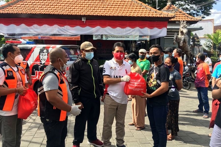 Penyandang Disabilitas Dibantu Sembako | BALIPOST.com