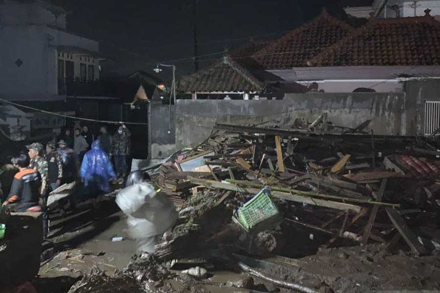 Korban Jiwa Banjir Bandang di Kota Batu Bertambah | BALIPOST.com