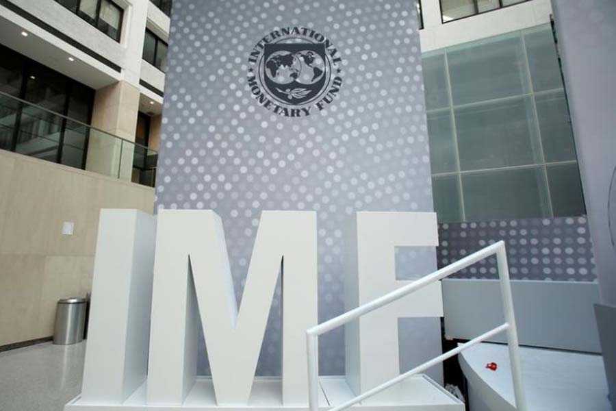IMF Turunkan Proyeksi Pertumbuhan Ekonomi Indonesia | BALIPOST.com
