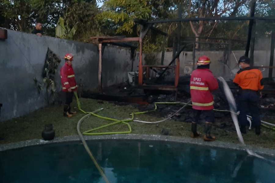 Vila di Sanur Terbakar, Kerugian Capai 800 Juta | BALIPOST.com
