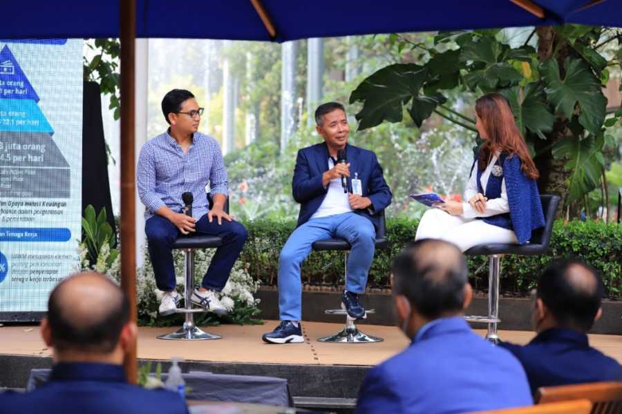 Lewat Digitalisasi, BRI Dorong Keberlanjutan UMKM Naik Kelas 1 ... Lewat Digitalisasi, BRI Dorong Keberlanjutan UMKM Naik Kelas 1 ...
