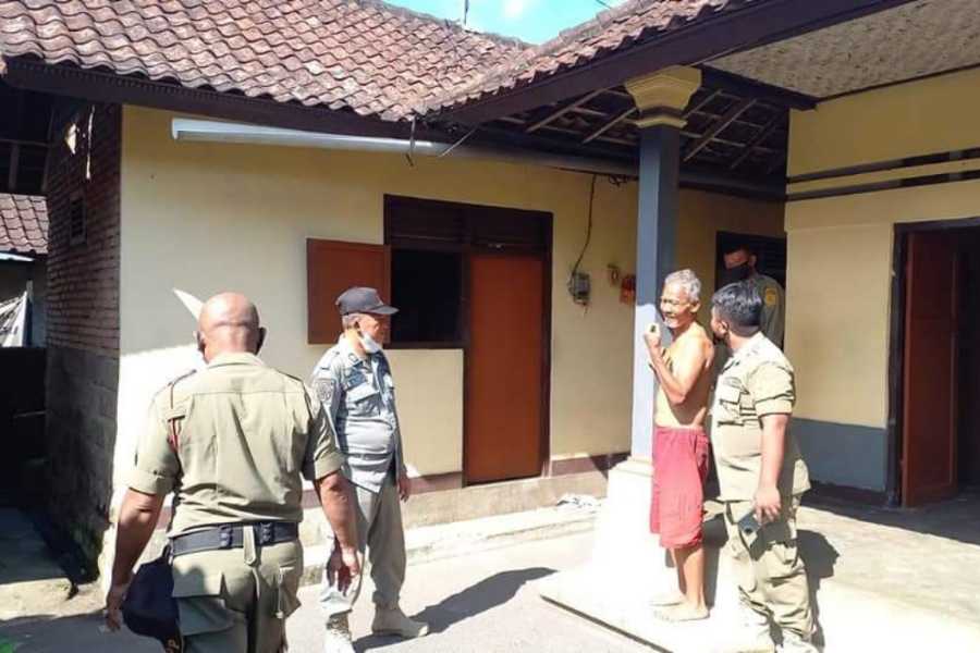 Mengamuk, Satpol PP Amankan ODGJ Asal Petak Kaja | BALIPOST.com