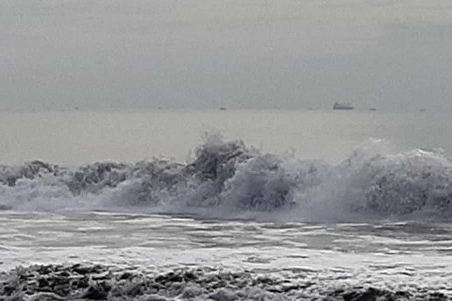 Bmkg Imbau Masyarakat Waspada Berwisata Pantai