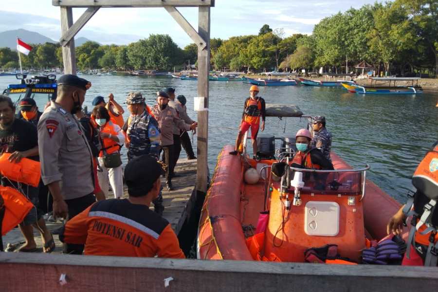 KMP Nusa Dua Kandas di Perairan Gilimanuk, Ratusan Penumpang Dievakuasi | BALIPOST.com