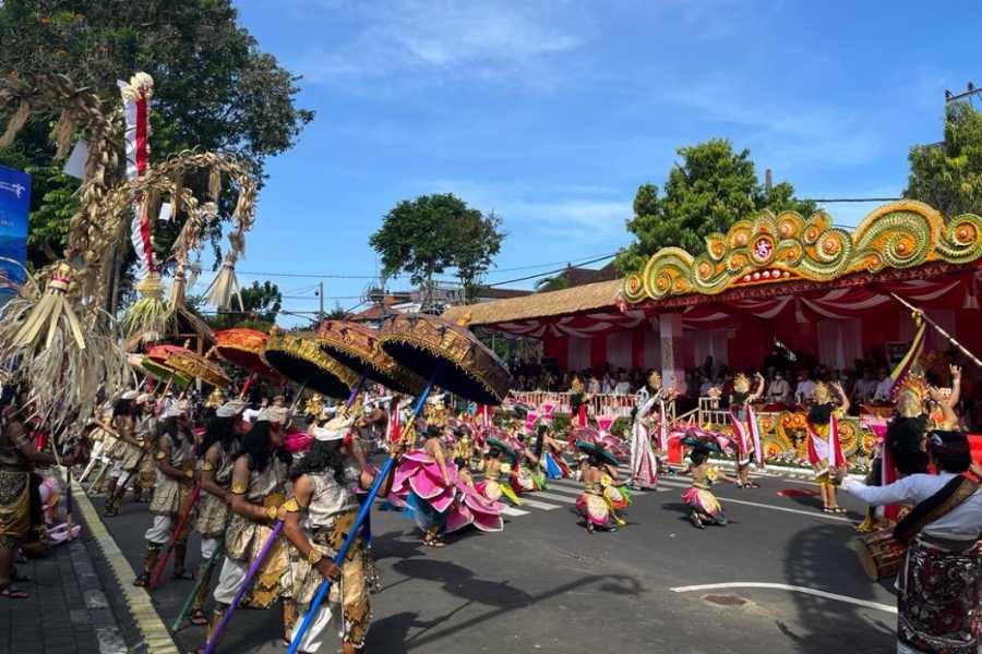 Mendagri Resmi Buka PKB XLIV, Ribuan Warga Padati Niti Mandala Renon ... Mendagri Resmi Buka PKB XLIV, Ribuan Warga Padati Niti Mandala Renon ...