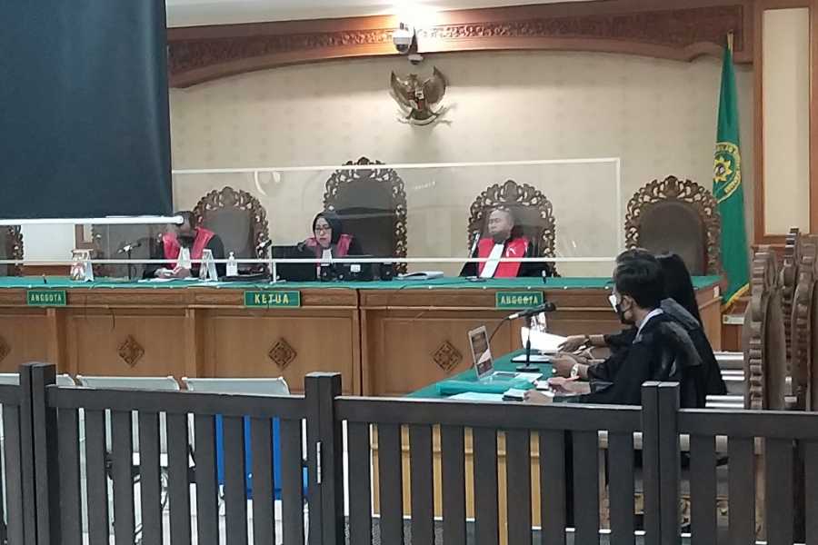 Sidang Korupsi LPD Kota Tabanan, Terdakwa Menangis Sampaikan Pembelaan | BALIPOST.com