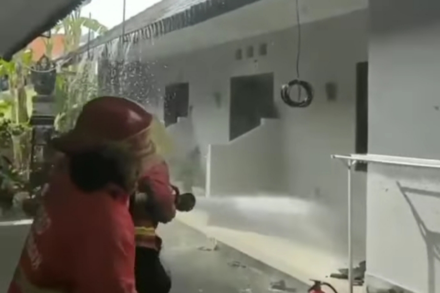 Kos-kosan Terbakar, Kerugian Ratusan Juta | BALIPOST.com