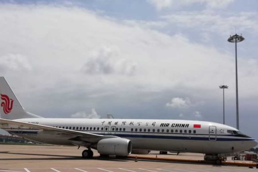 Pilot Maskapai Air China Positif Covid-19 | BALIPOST.com