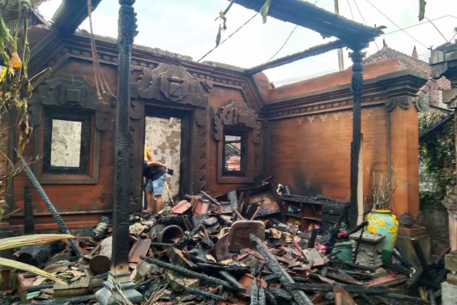 Rumah Ditempati Sepasang Lansia Terbakar | BALIPOST.com