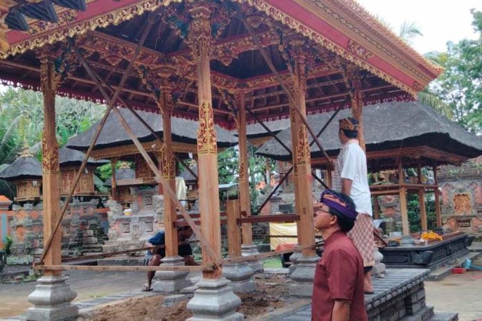 Desa Adat Antugan Bangun Sejumlah ”Palinggih” | BALIPOST.com