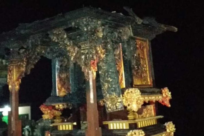 Pelinggih Warga di Desa Gobleg Terbakar | BALIPOST.com