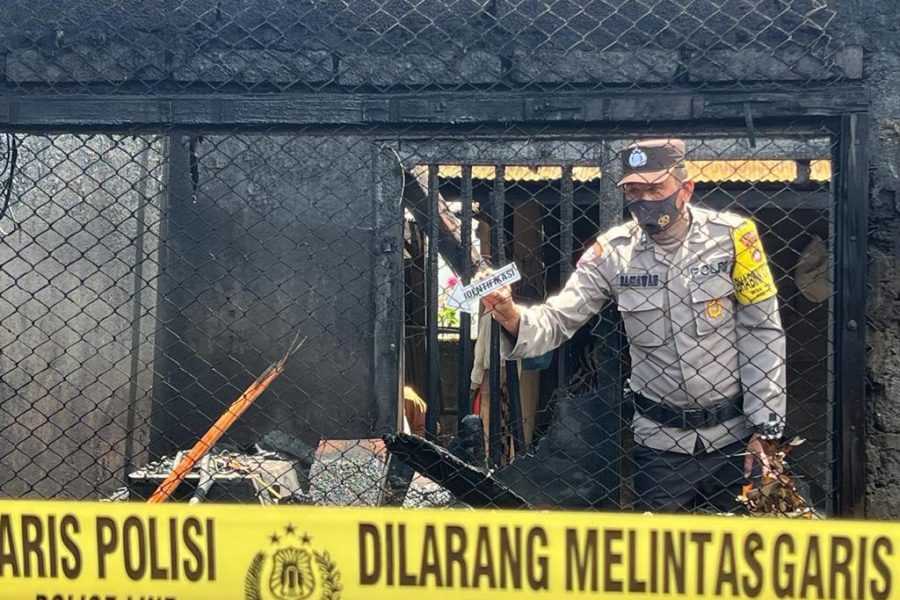 Pura Dadia Gelgel Hangus Terbakar | BALIPOST.com