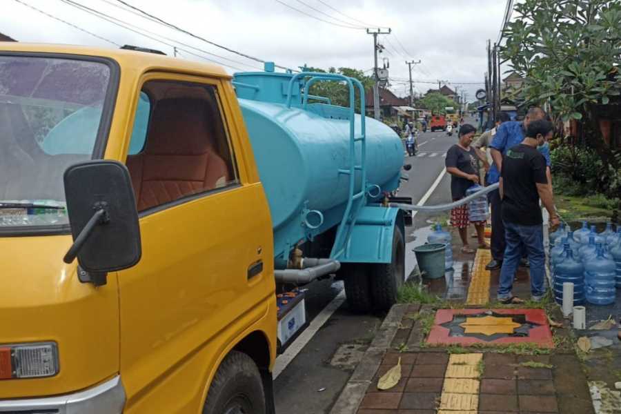 Bantu Warga Terdampak Bencana, Ratusan Ribu Liter Air Bersih Disalurkan ... Bantu Warga Terdampak Bencana, Ratusan Ribu Liter Air Bersih Disalurkan ...